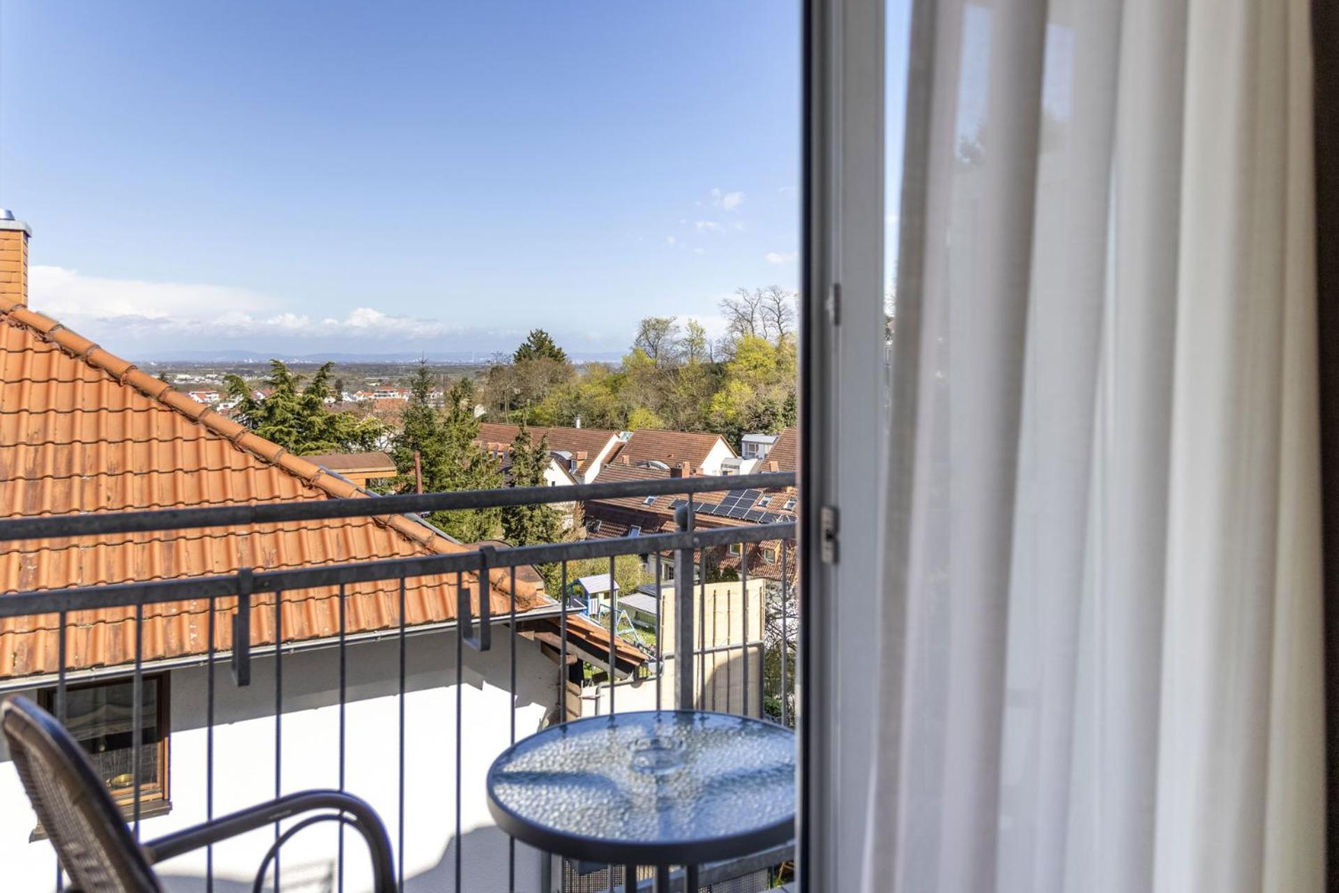 Hotel Gartenhotel Heusser Bad Dürkheim, Deutschland - jetzt buchen ...